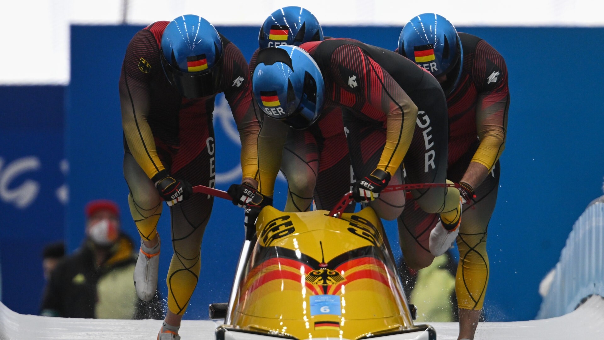 Germans hold top-two spots midway through four-man bobsled | NBC Olympics