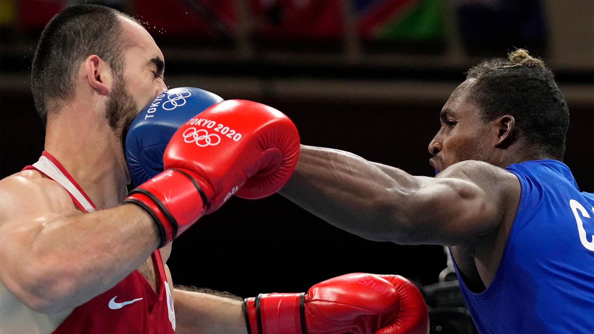Julio la Cruz beats Gadzhimagomedov to win heavyweight gold | NBC Olympics