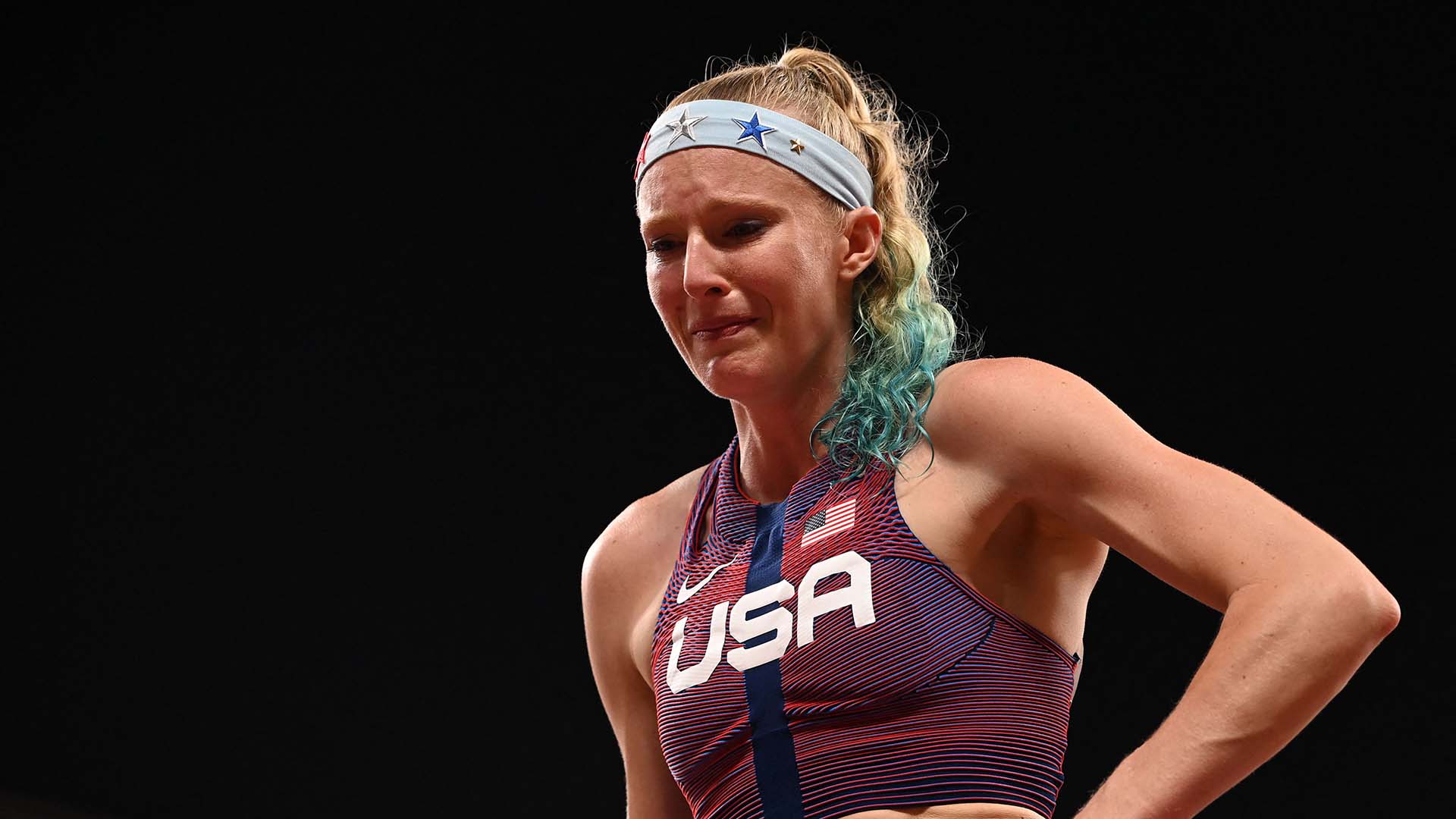 USA's Sandi Morris snaps pole, withdraws after injury | NBC Olympics