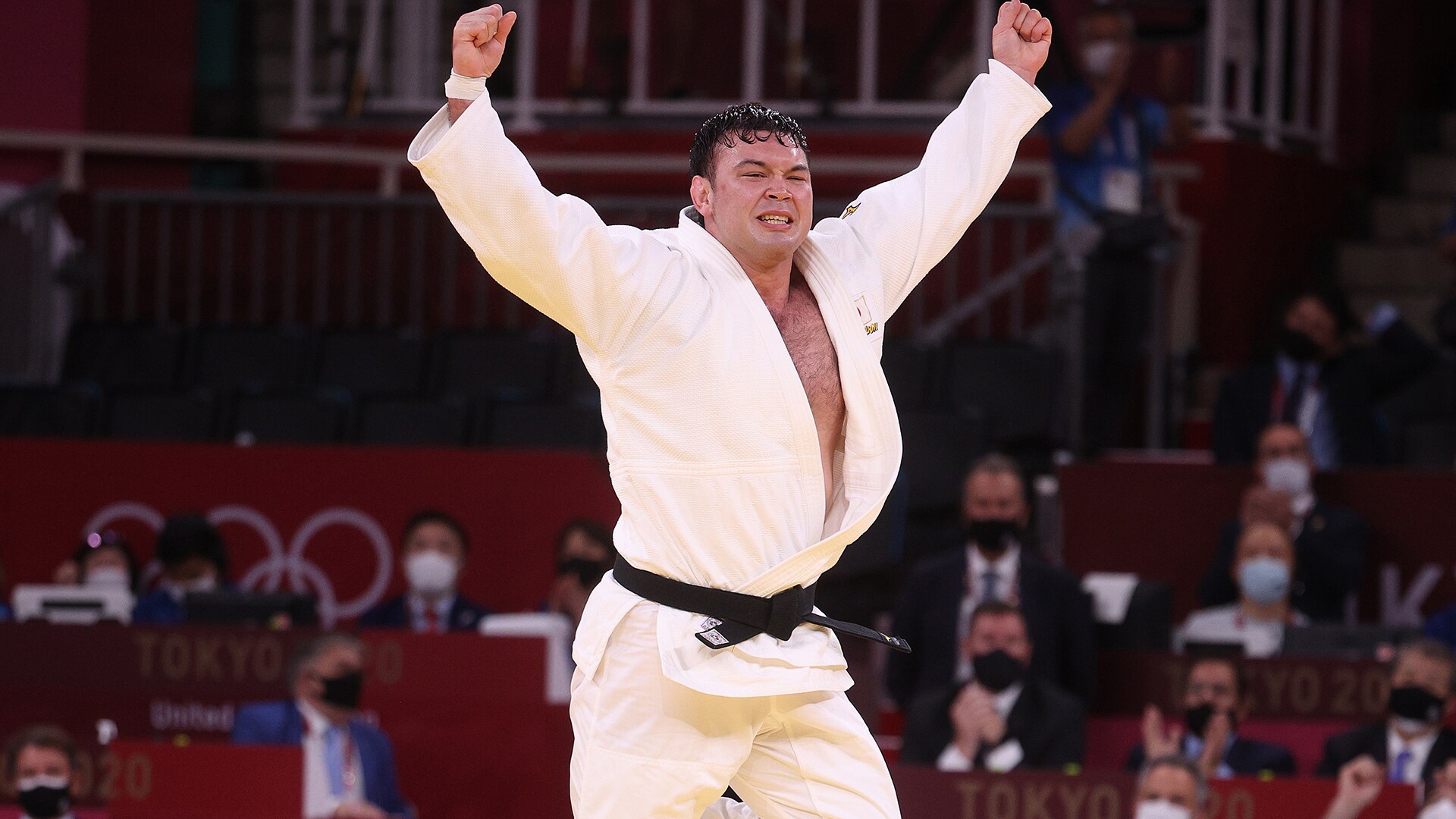 Aaron Wolf wins Japan its eighth judo gold at Tokyo Olympics | NBC Olympics