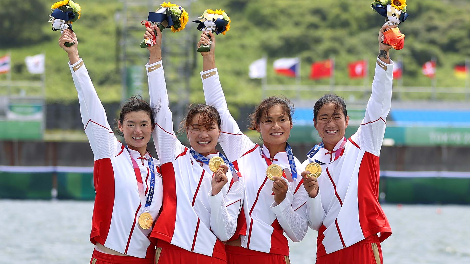 China commands women's quad sculls for gold, world record | NBC Olympics