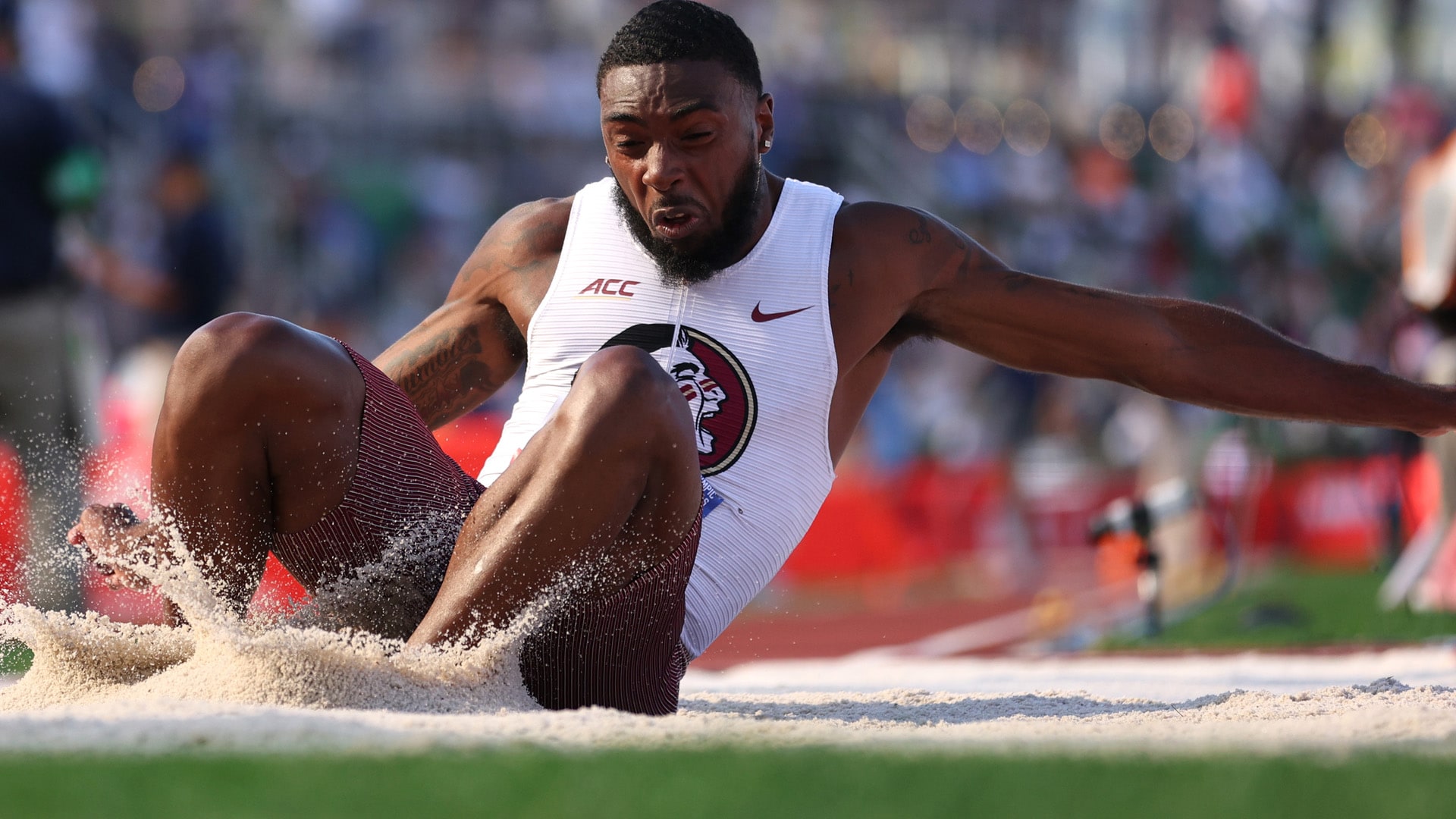 Jeremiah Davis emerges in thrilling men's long jump final | NBC Olympics