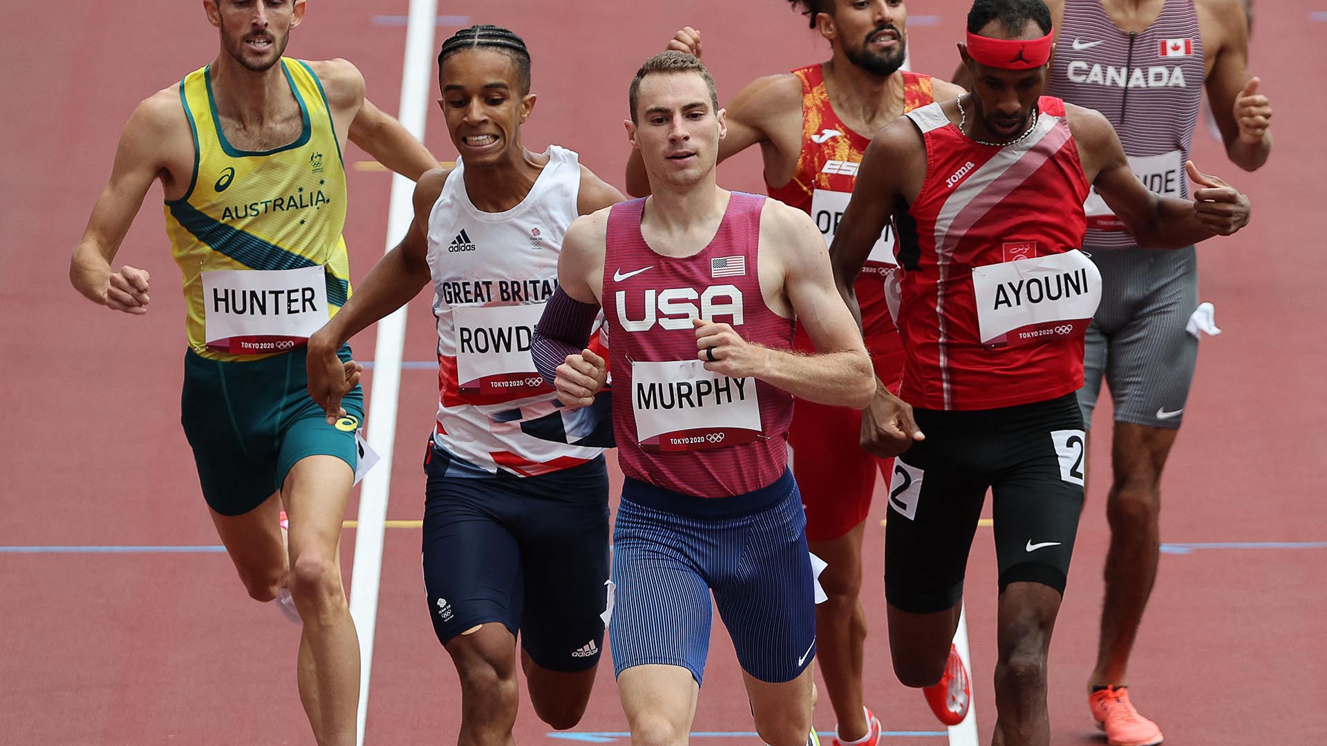 American Clayton Murphy closes strong for 800m heat victory | NBC Olympics