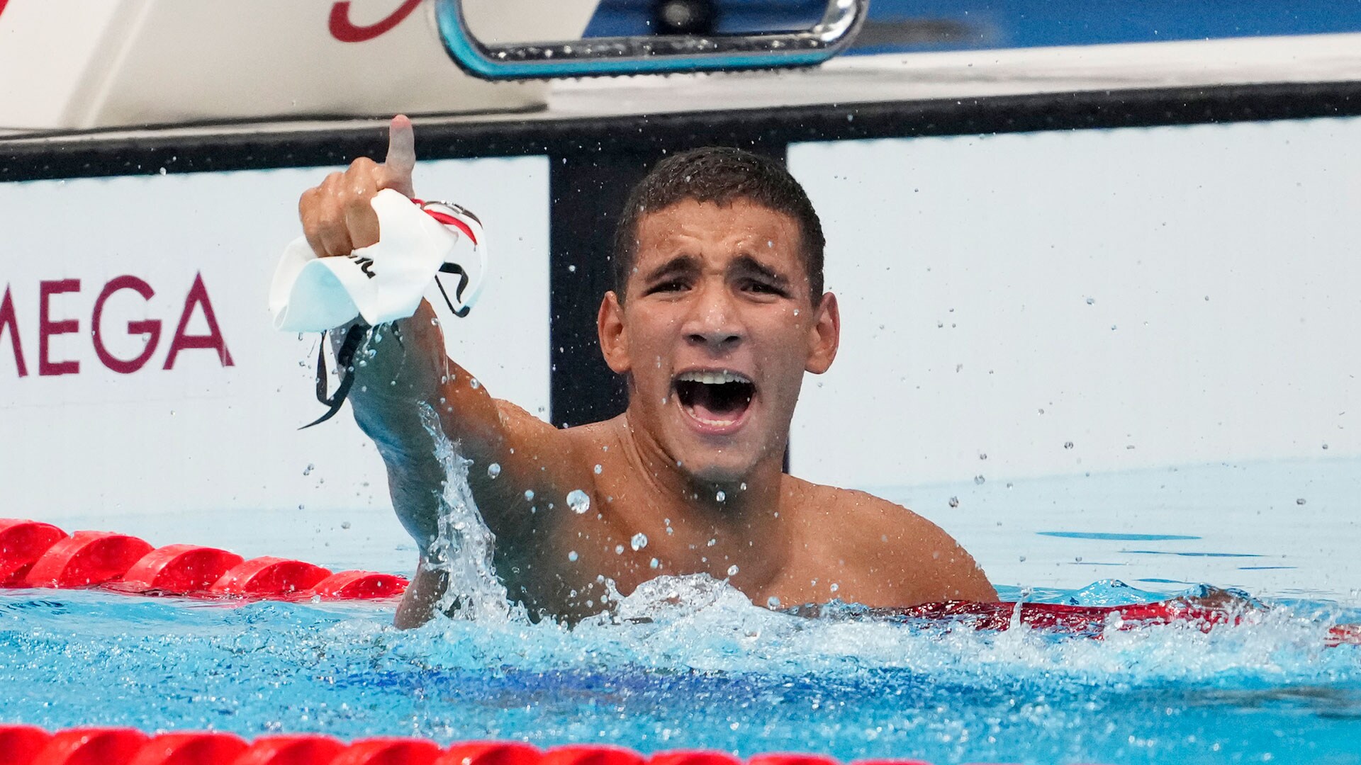 Tokyo: Tunisian swimmer stuns with Lane 8 win in 400 free | NBC Olympics